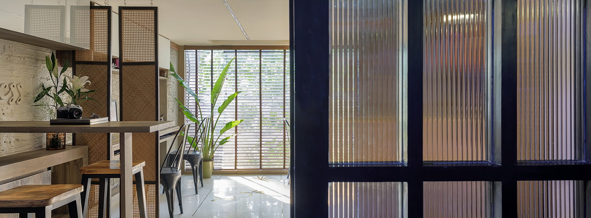 150 Sq. Ft. Small Office Interior Design in Mumbai | Smart Compact ...